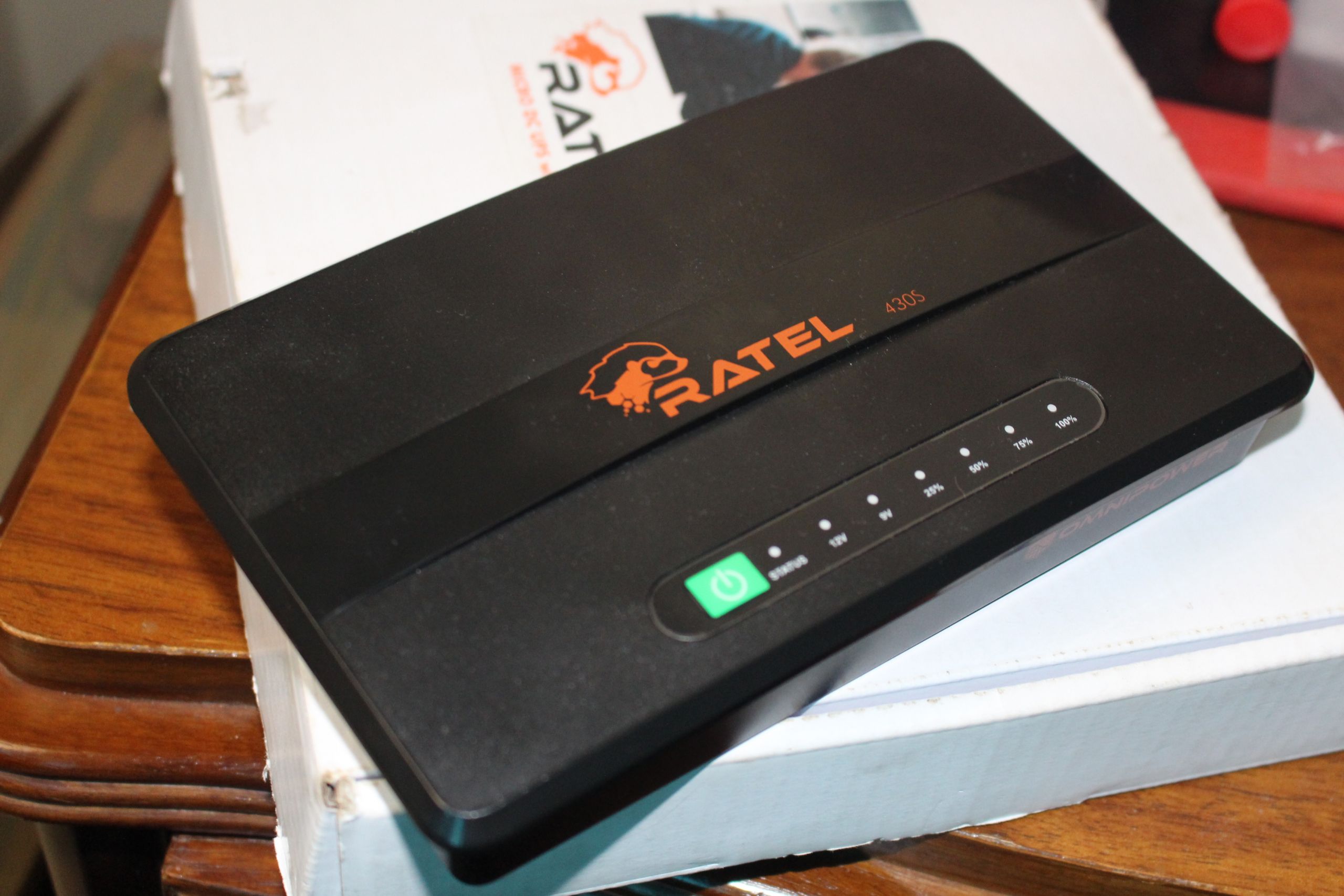 This UPS Device Helps You Keep Your Internet Connection On During Load ...